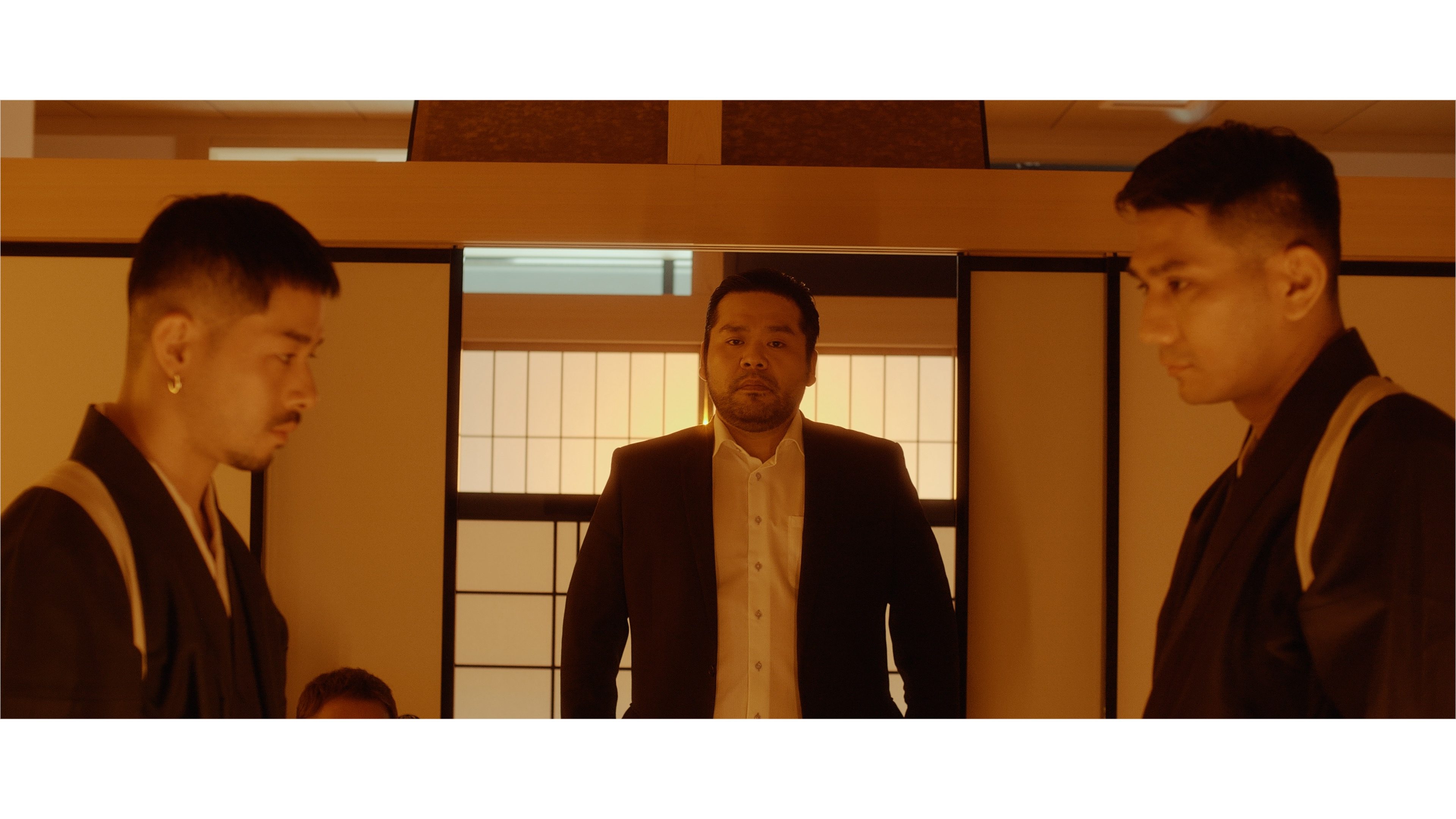 AKLOとZORNがまたもやコラボ曲"カマす or Die"のミュージックビデオを公開 - FNMNL (フェノメナル)