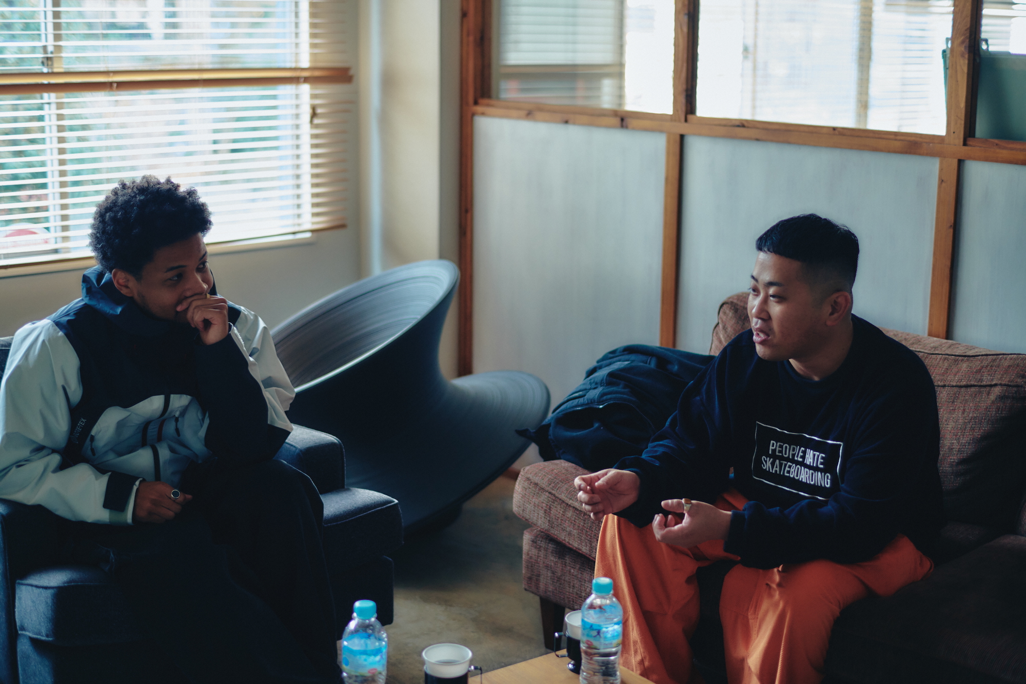 【インタビュー】Daichi Yamamoto × Kzyboost | Andlessの2人が2024年を振り返る - FNMNL (フェノメナル)