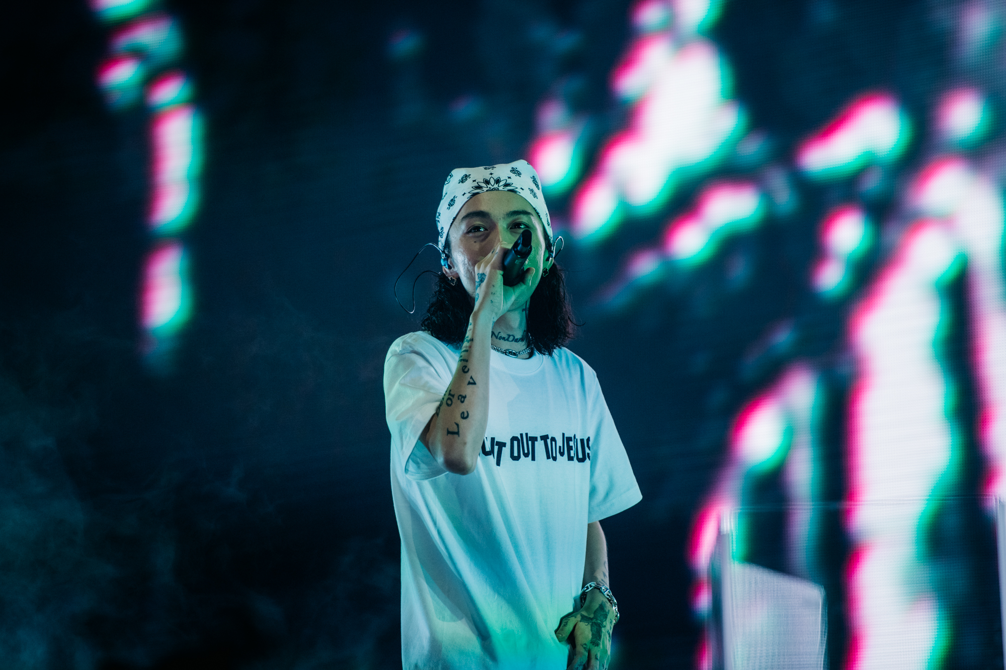 【ライブレポート】Kvi Baba 日本武道館公演 | 「信じるもの」が凝縮された一夜 - FNMNL (フェノメナル)