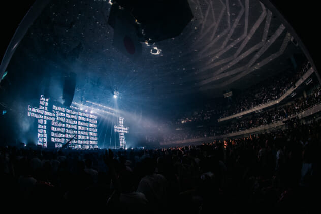 【ライブレポート】Kvi Baba 日本武道館公演 | 「信じるもの」が凝縮された一夜 - FNMNL (フェノメナル)